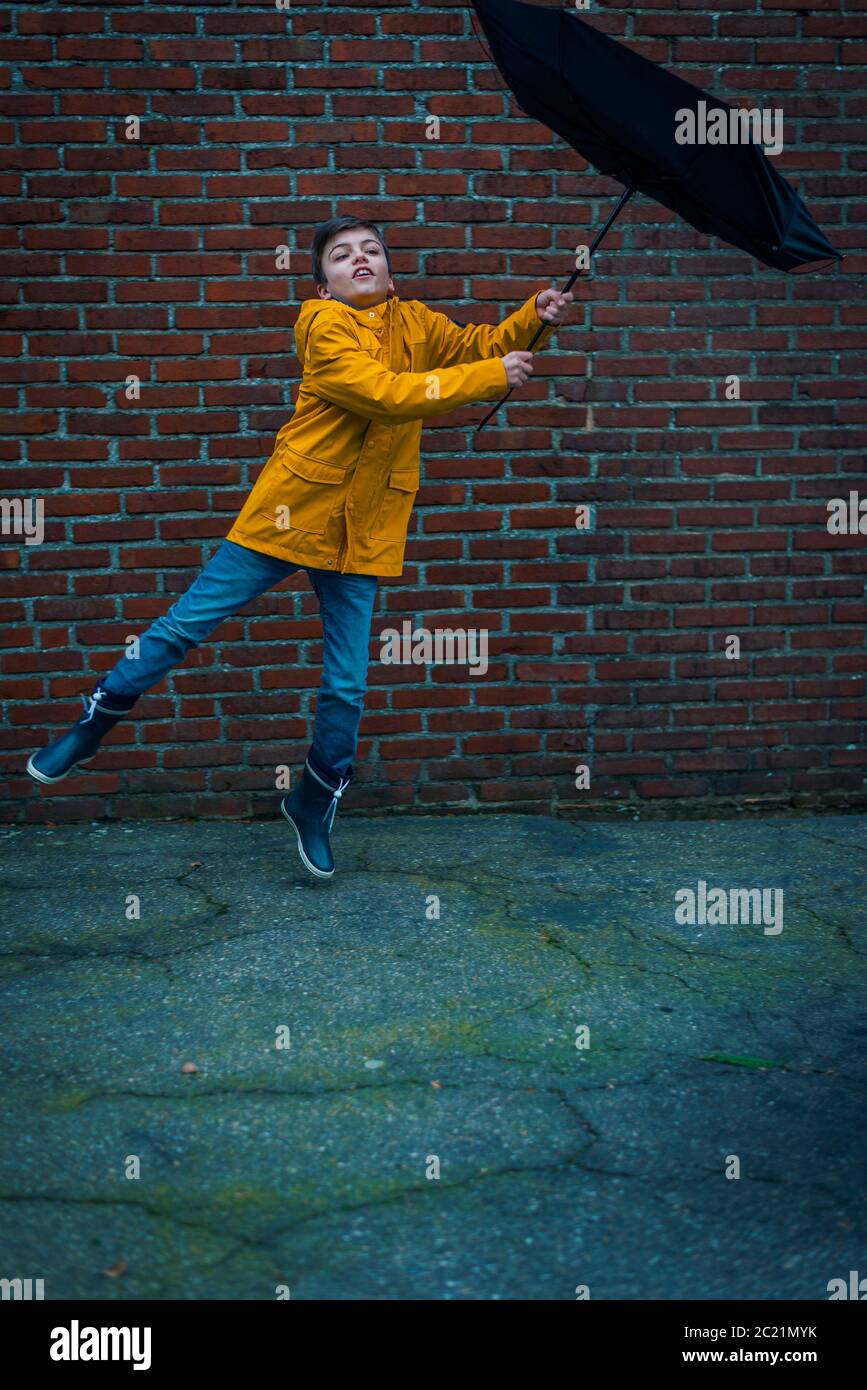 Child wind hi-res stock photography and images - Alamy