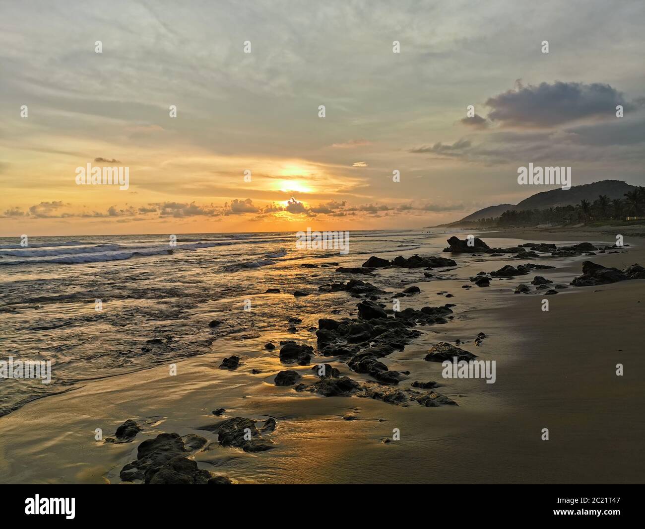 Bright rays sun illuminating hi-res stock photography and images - Alamy