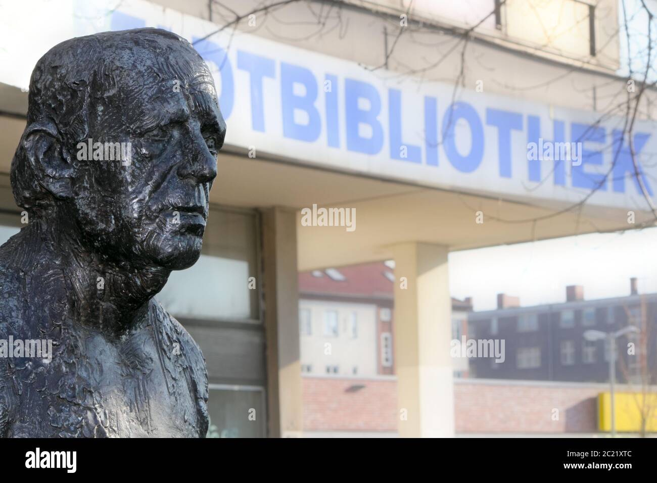 Heinrich Böll in front of library Stock Photo - Alamy