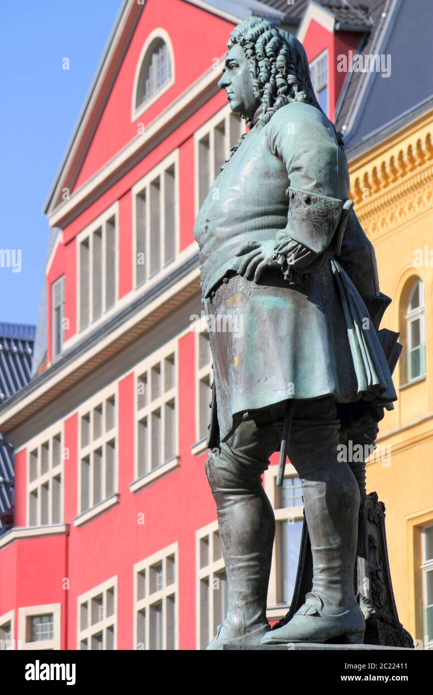 Handel monument hi-res stock photography and images - Alamy