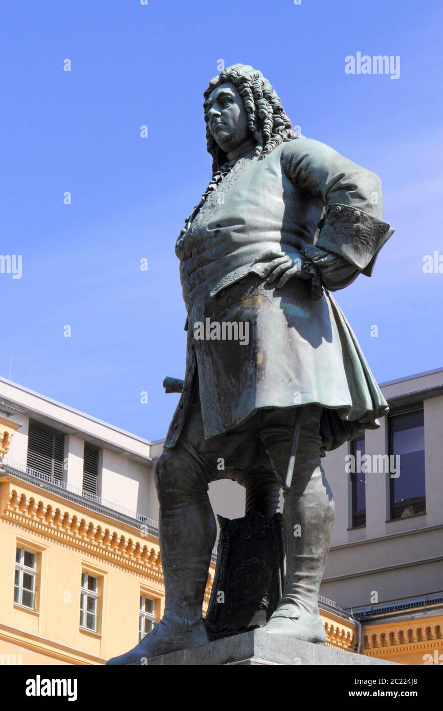 Georg friedrich händel statue hi-res stock photography and images - Alamy
