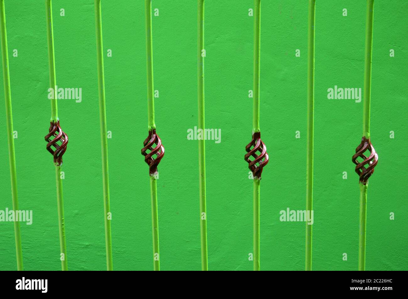 Iron railing boundary hi-res stock photography and images - Alamy