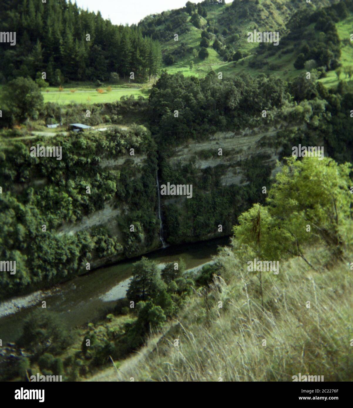 Gorge valley southland new zealand hi-res stock photography and images ...