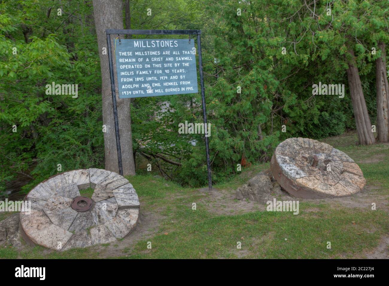 Inglis falls hi-res stock photography and images - Alamy