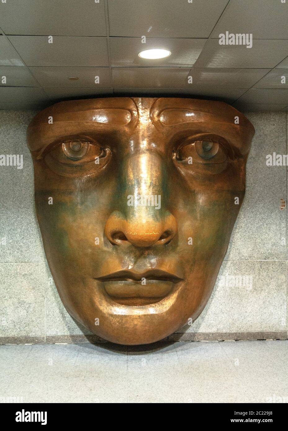 A full-scale replica of the face of the Statue of Liberty in the Museum ...