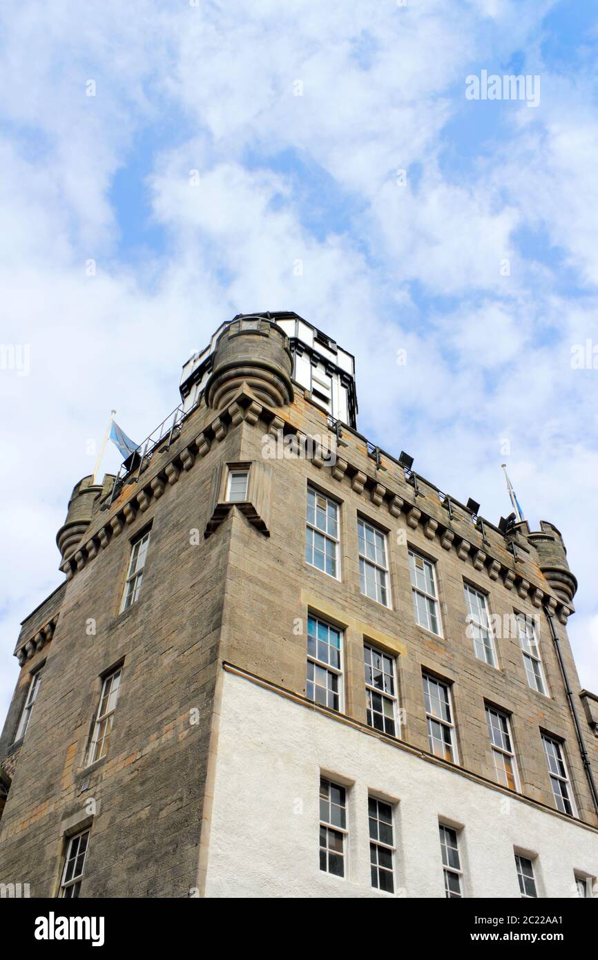 Edinburgh Outlook Tower Stock Photo - Alamy