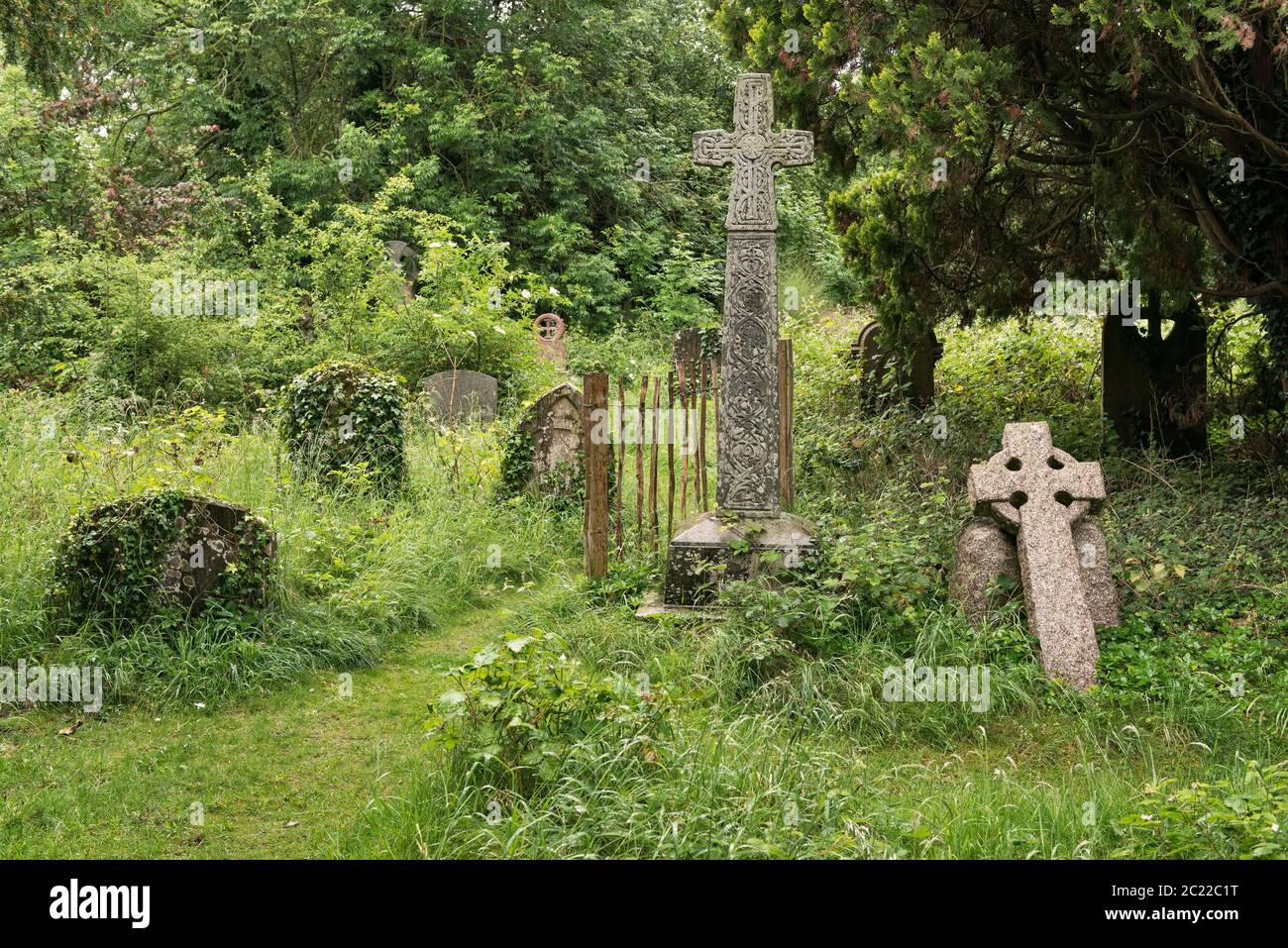 Holywell Cemetery, Oxford, UK. Closed to new burials for many years, it ...