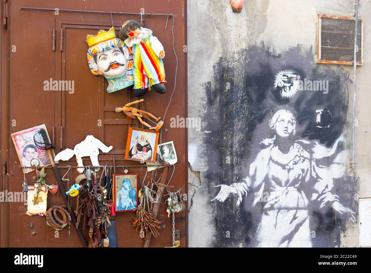 Wall of naples hi-res stock photography and images - Alamy