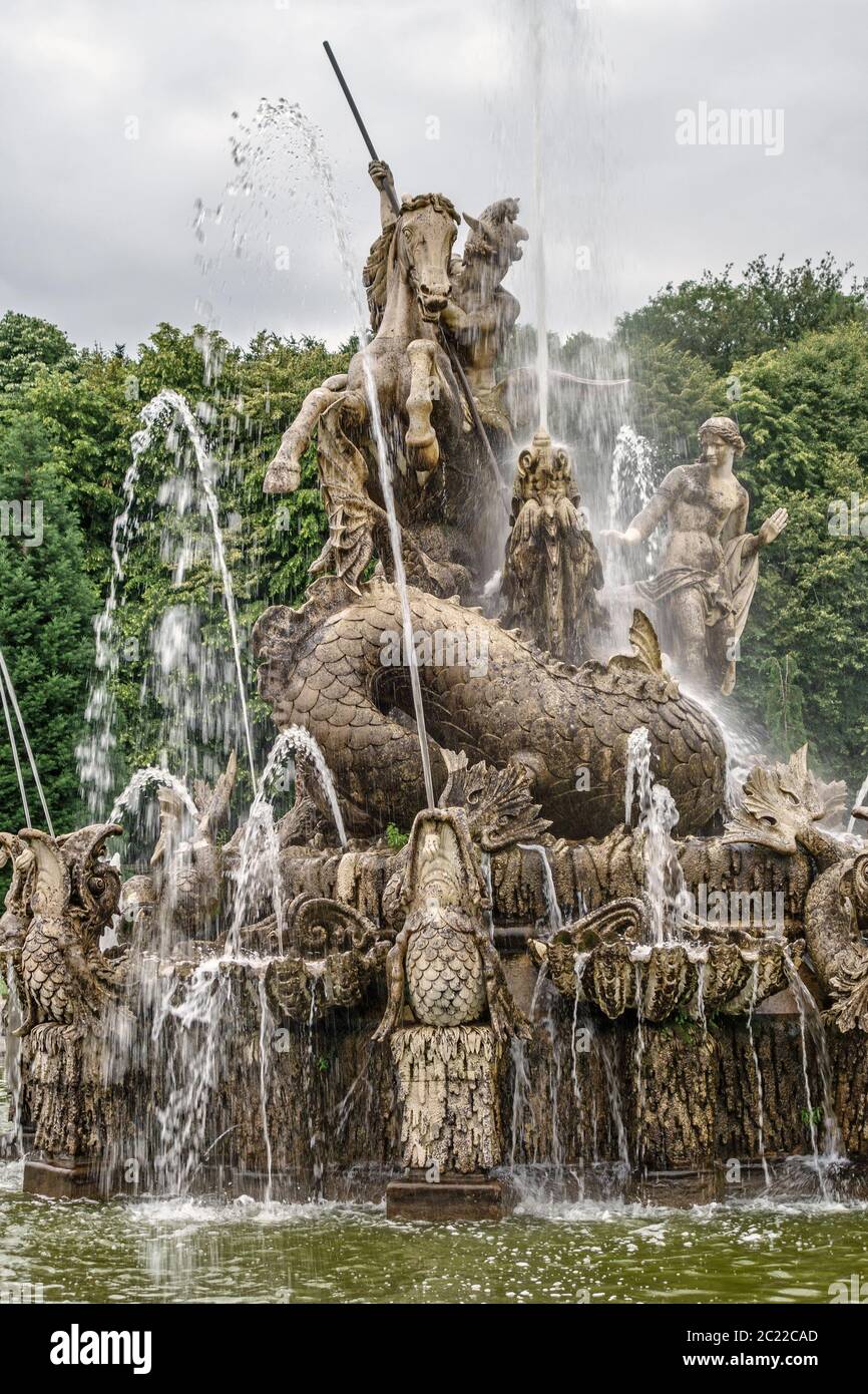 19c water feature hi-res stock photography and images - Alamy
