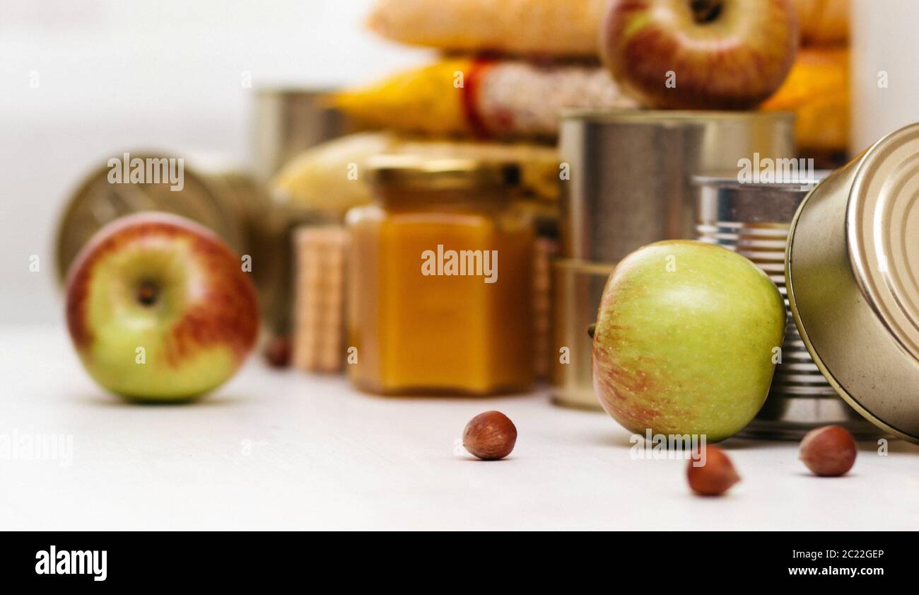 Canned goods hi-res stock photography and images - Alamy