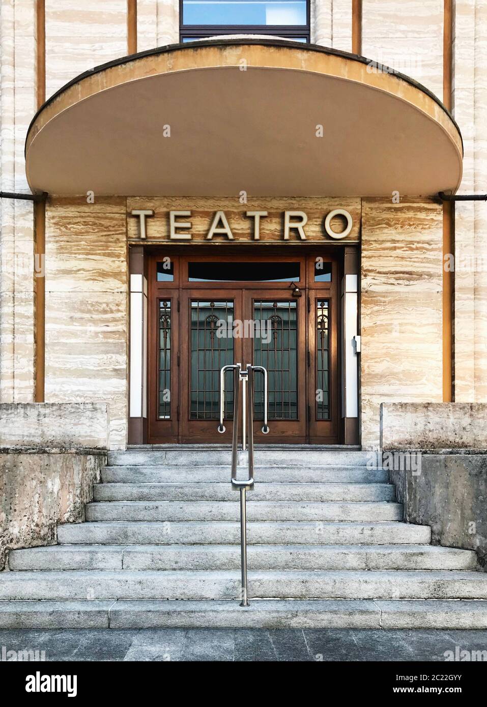 Old cinema entrance hi-res stock photography and images - Alamy