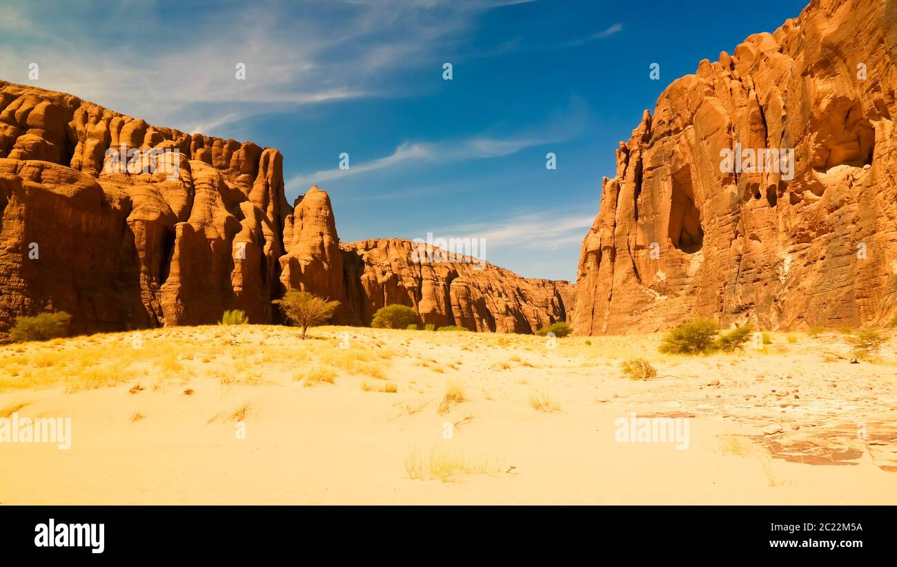Abstract Rock formation at plateau Ennedi near Aloba arch in Chad Stock ...