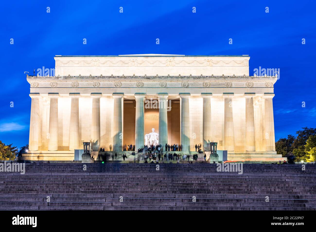 Lincoln Memorial building in Washington DC USA at night sunset Stock ...