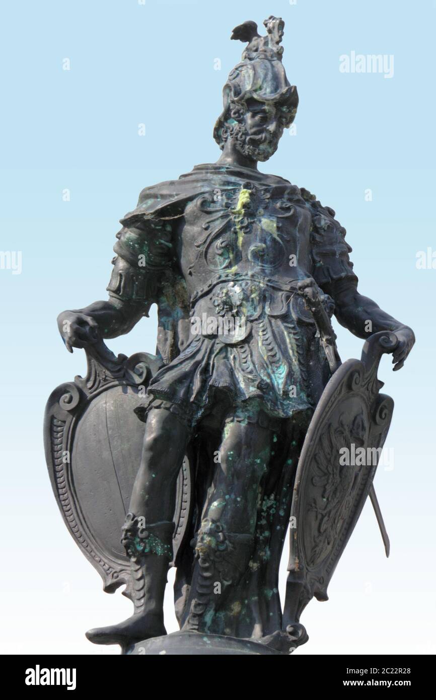 Knight sculpture hi-res stock photography and images - Alamy