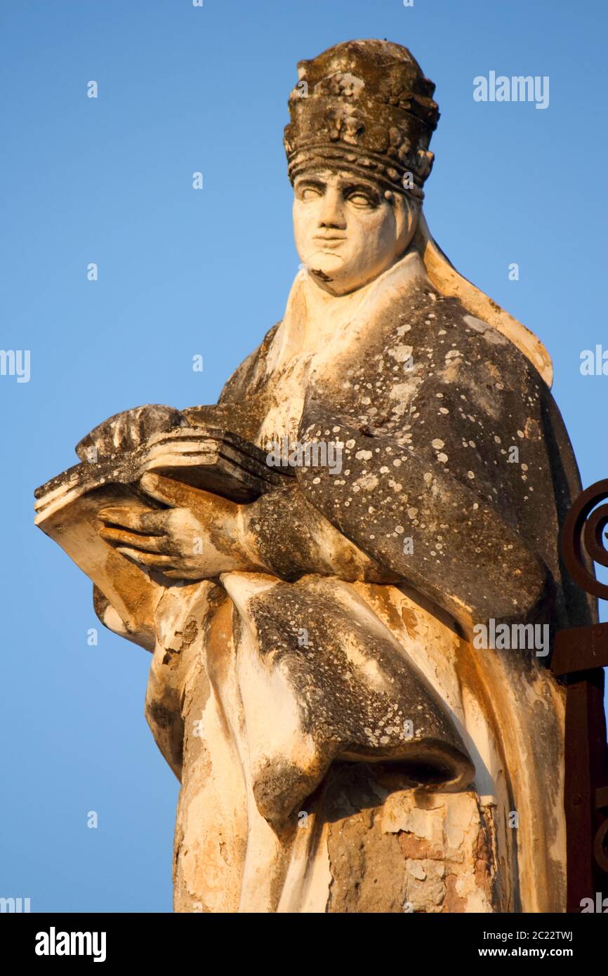 Statue Cathedral of Cefalu Stock Photo - Alamy