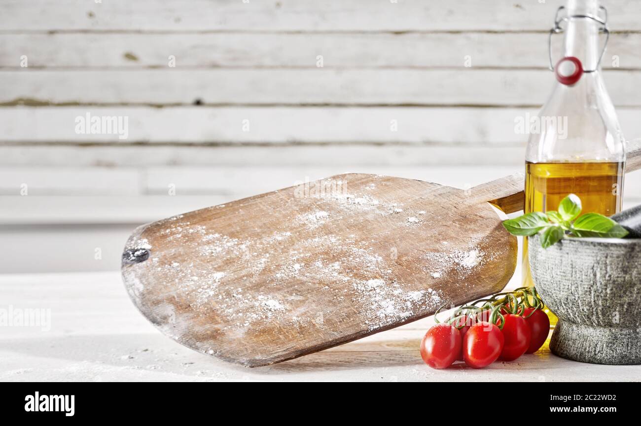 Empty pizza parlor hi-res stock photography and images - Alamy