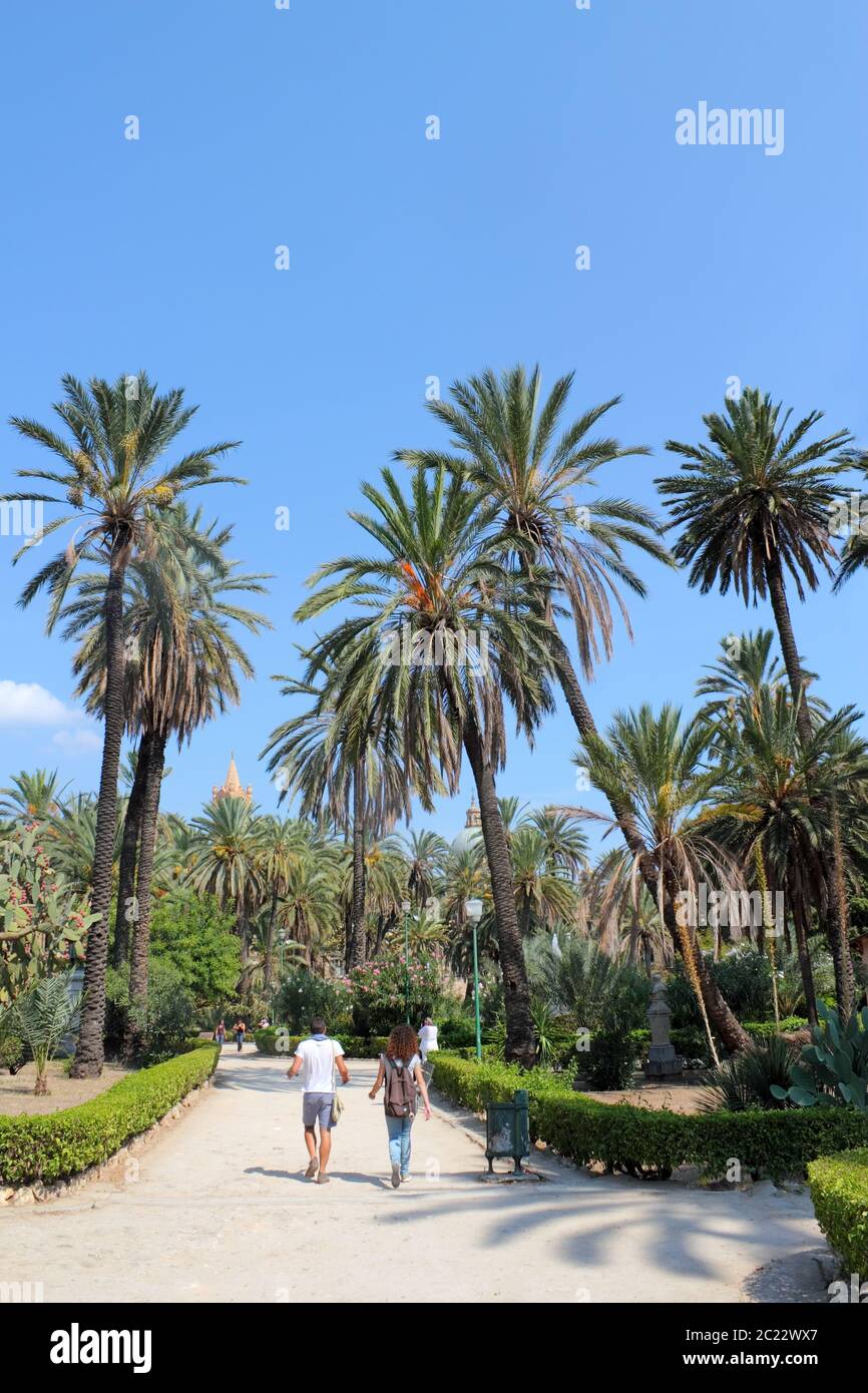 City park in Palermo Stock Photo - Alamy