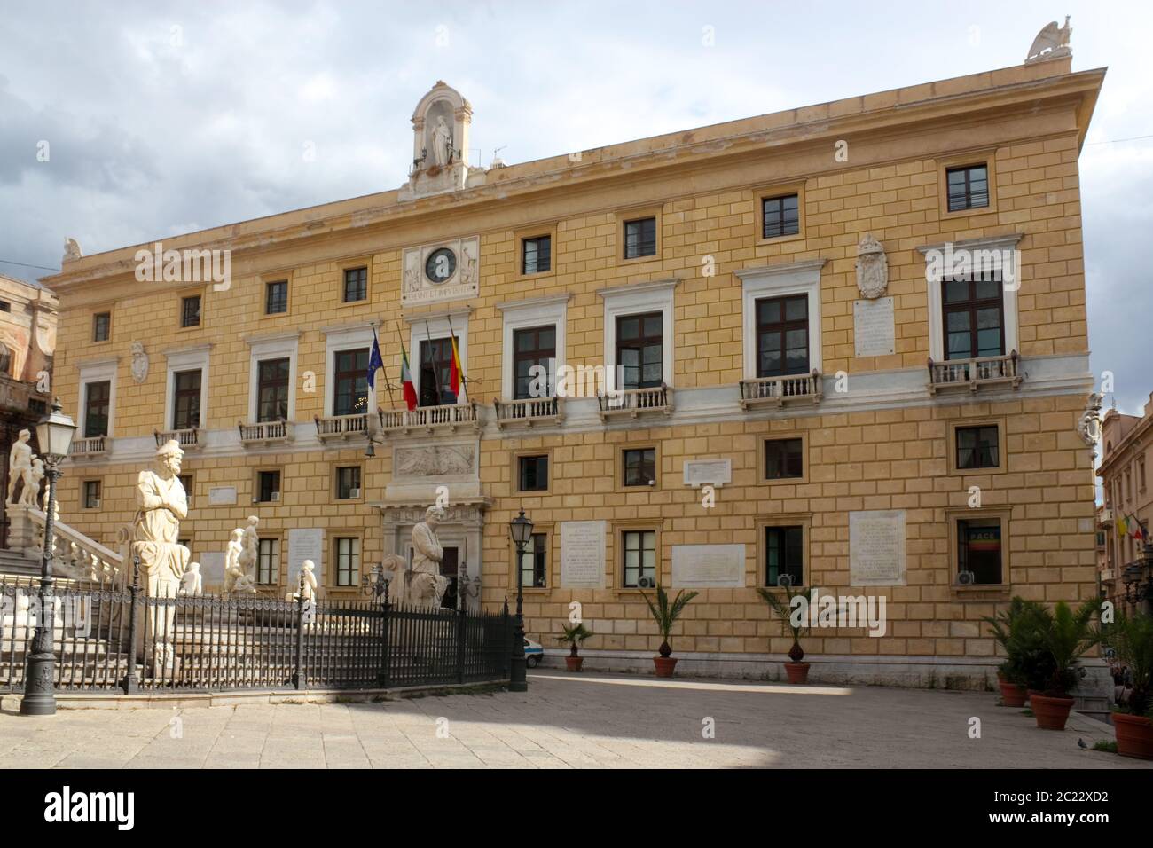 Praetorian palace hi-res stock photography and images - Alamy