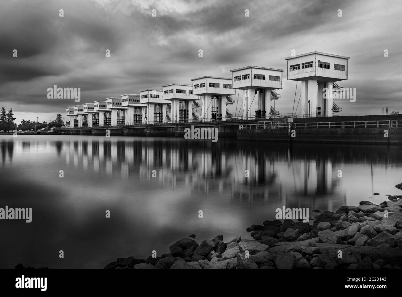 Barrage view Black and White Stock Photos & Images - Alamy
