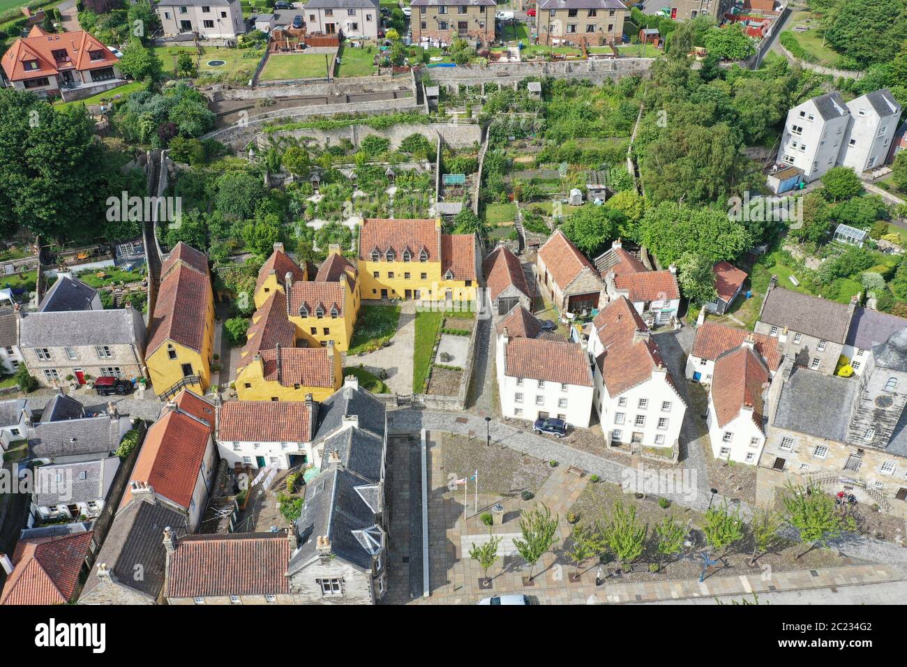 Culross drone hi-res stock photography and images - Alamy