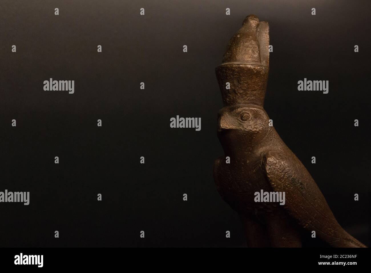 Egyptian god horus hi-res stock photography and images - Alamy
