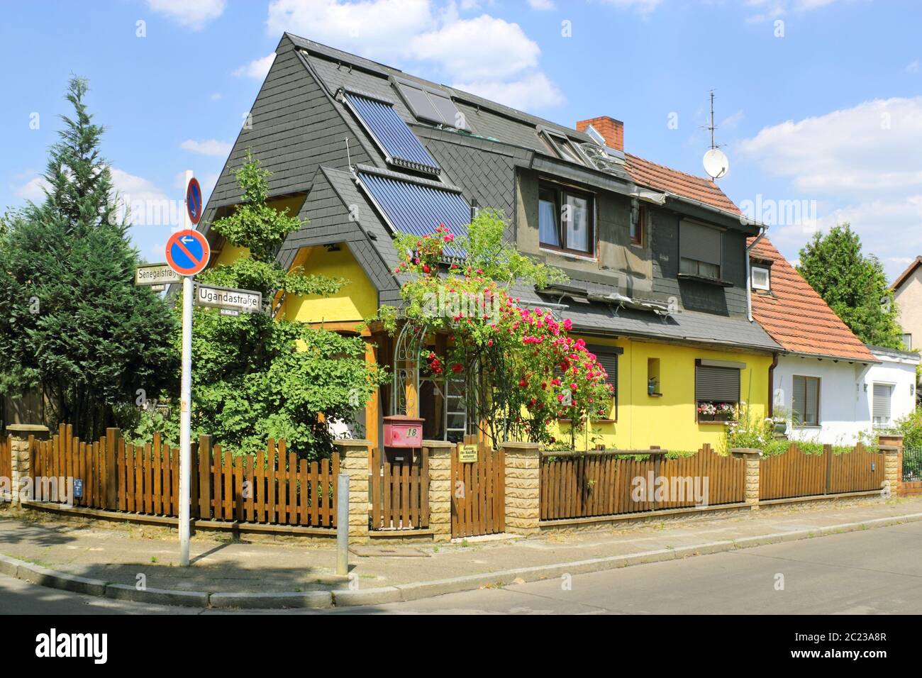 African settlement hi-res stock photography and images - Alamy