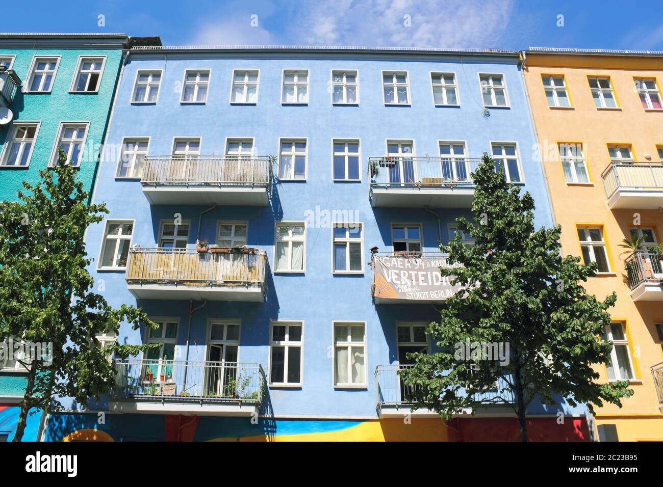 Old building facades hi-res stock photography and images - Alamy