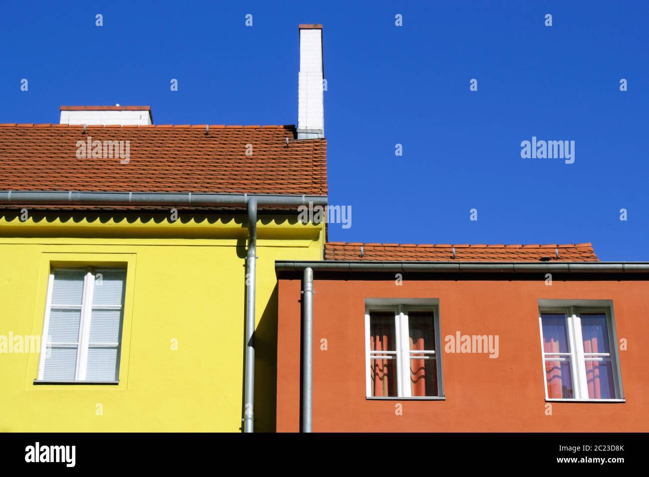 Colourful facades hi-res stock photography and images - Alamy