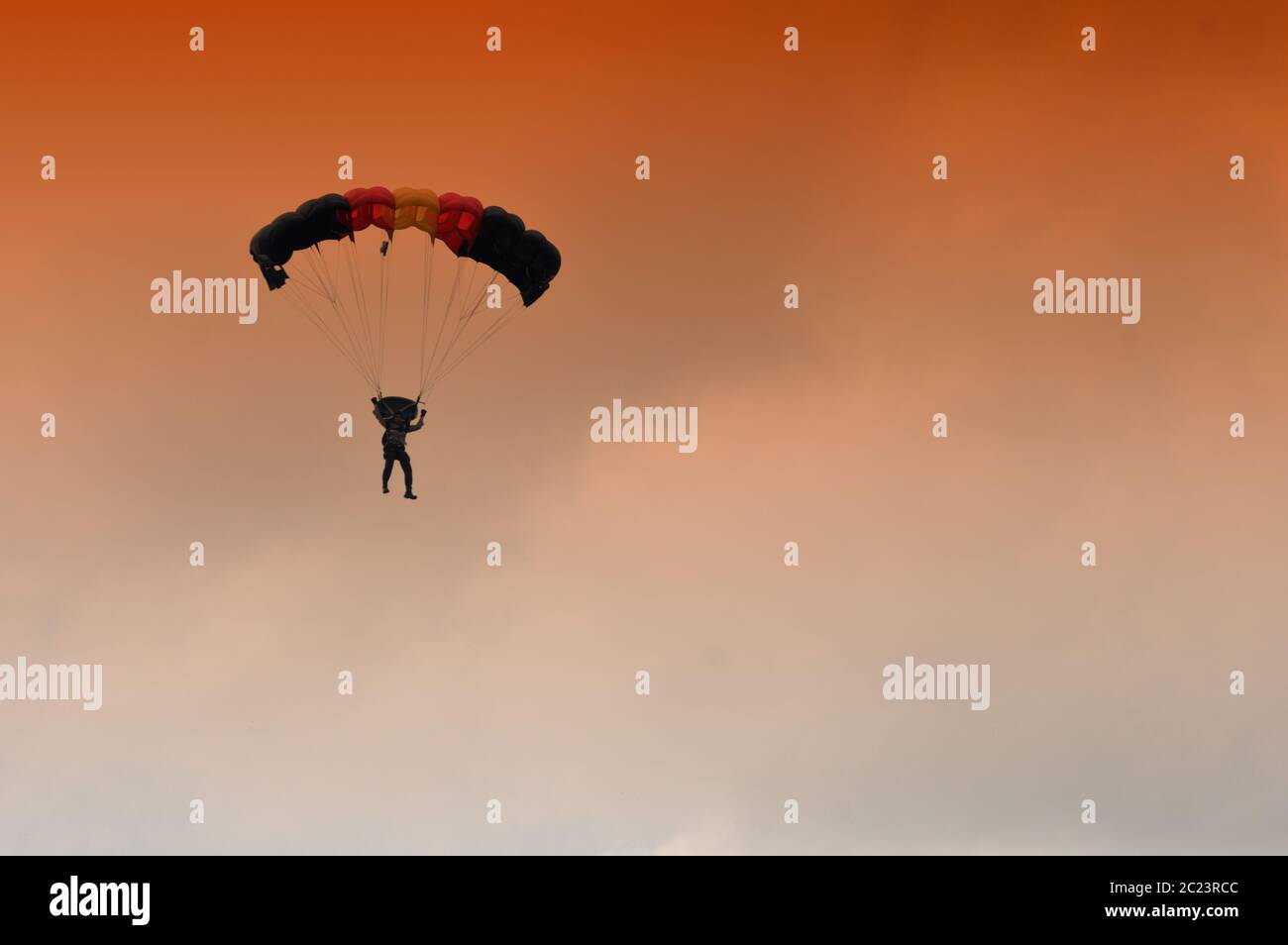 Skydiving group hi-res stock photography and images - Alamy