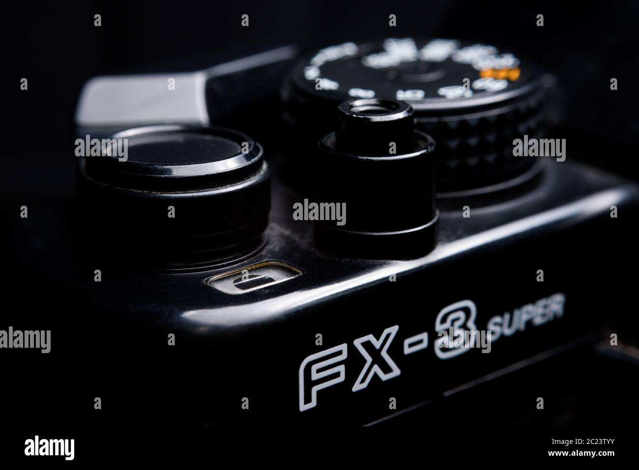 Old camera shutter and exposure control Stock Photo - Alamy