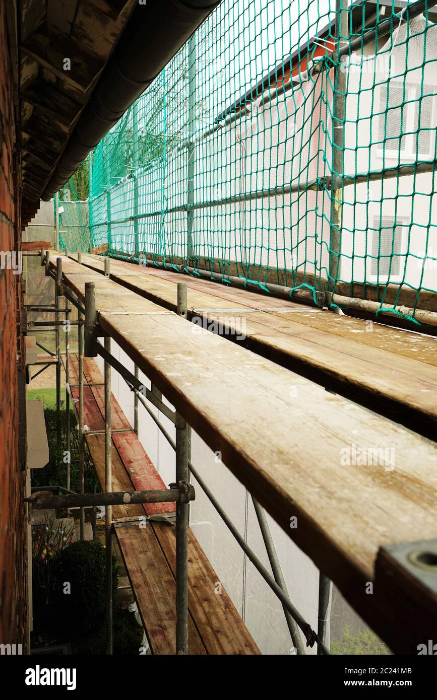 Timber scaffold hi-res stock photography and images - Alamy