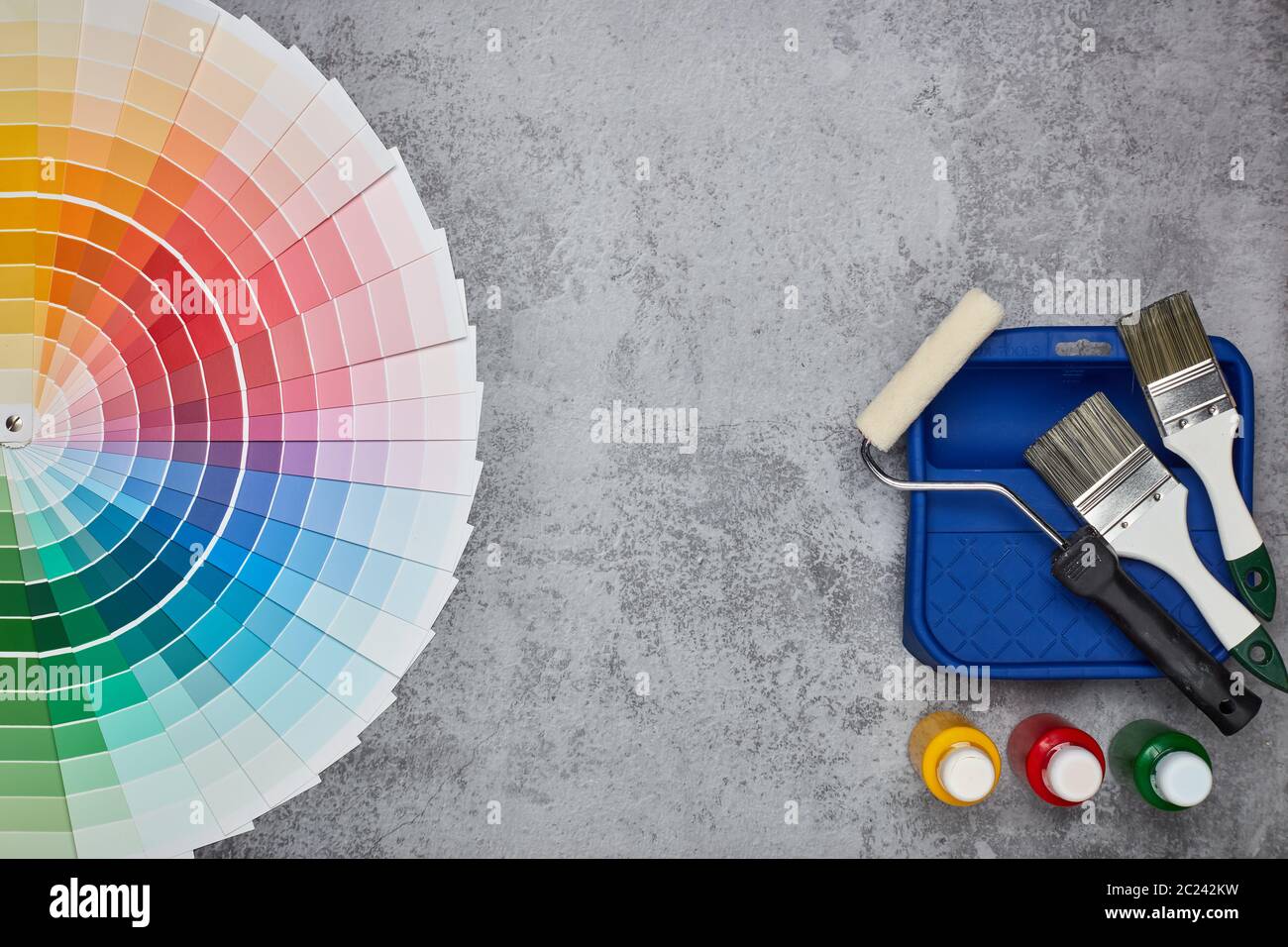 Brushes and chart hi-res stock photography and images - Alamy