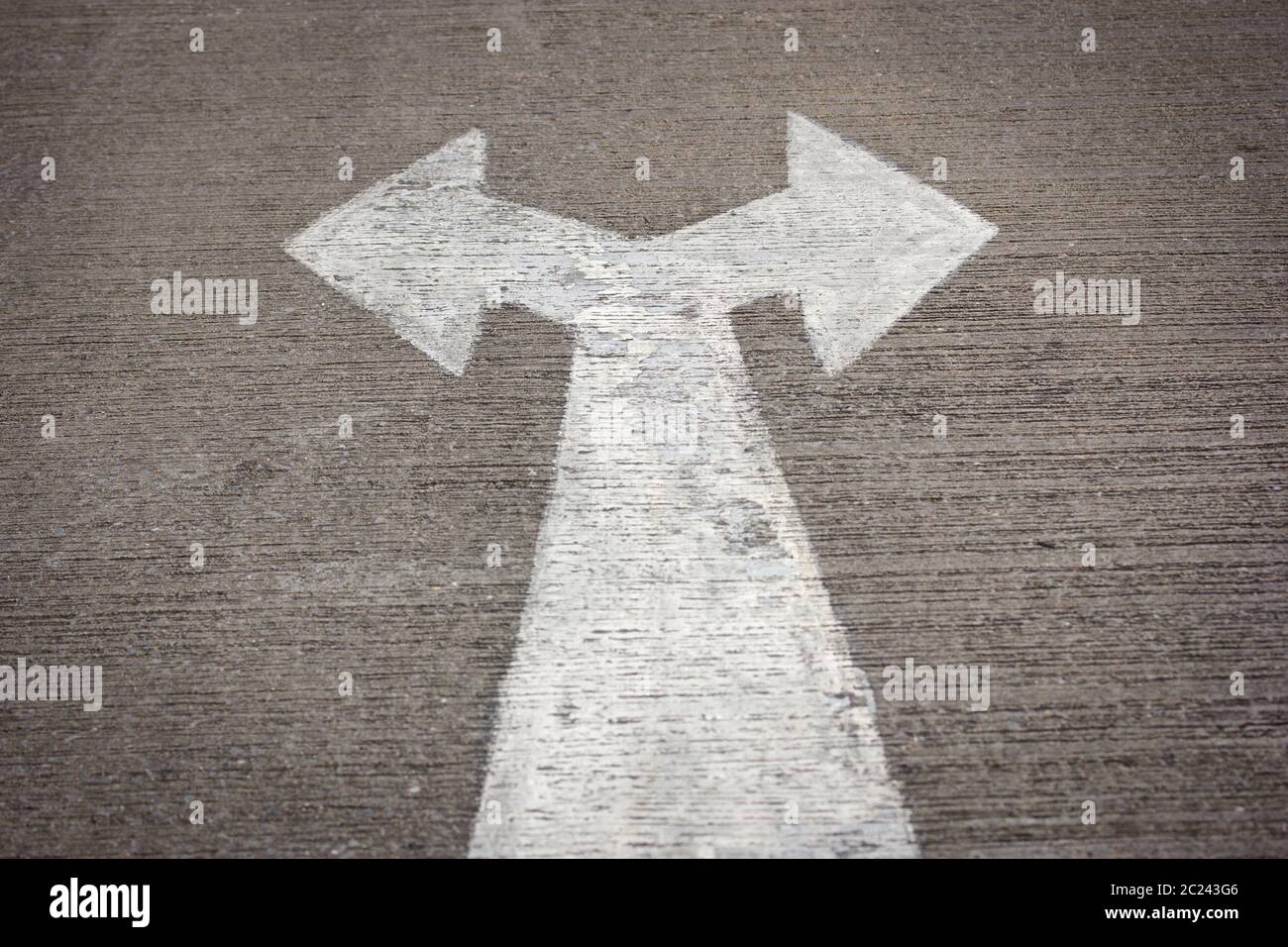 Left and right road sign on the road Stock Photo - Alamy