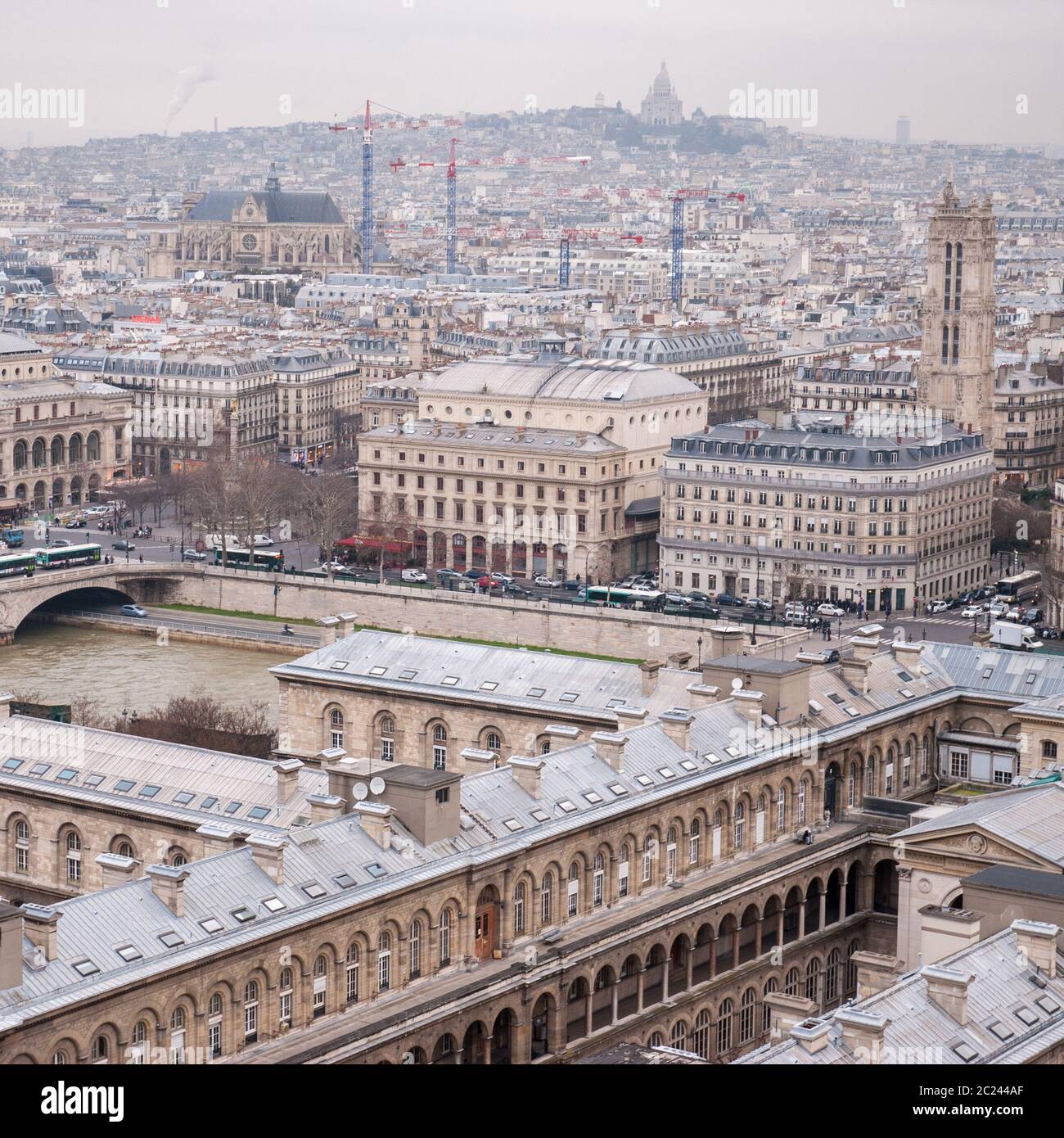 Overview skyline paris scenic hi-res stock photography and images - Alamy