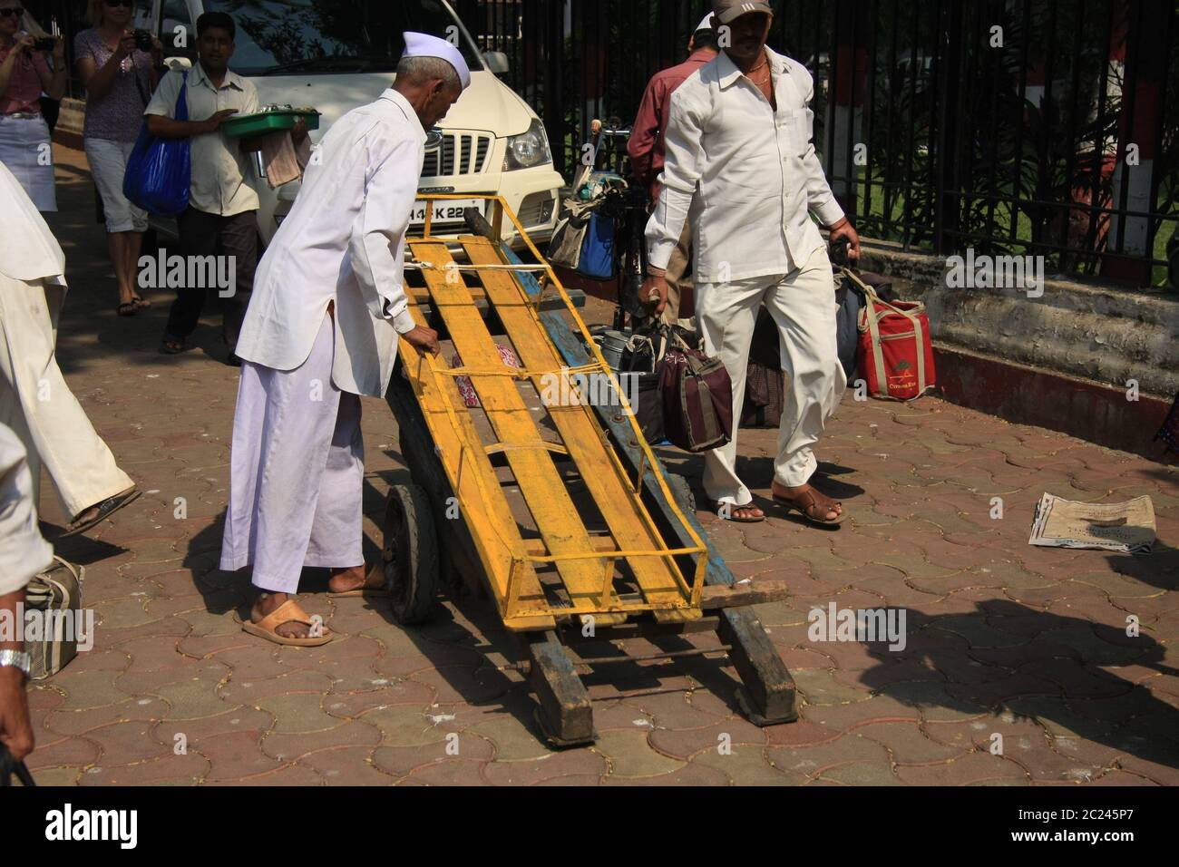 Food courier and india hi-res stock photography and images - Alamy