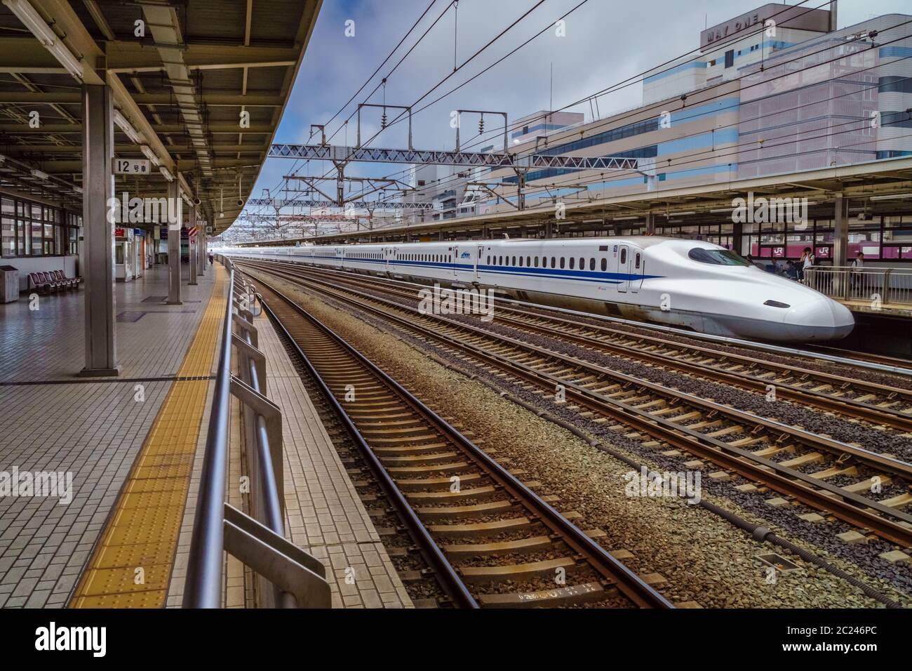 Shinkansen japan rail hi-res stock photography and images - Alamy