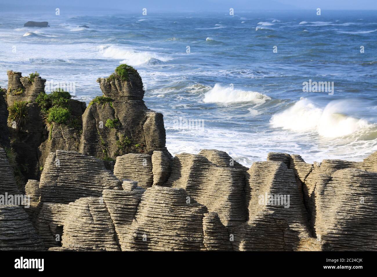 Behind the rocks hi-res stock photography and images - Alamy