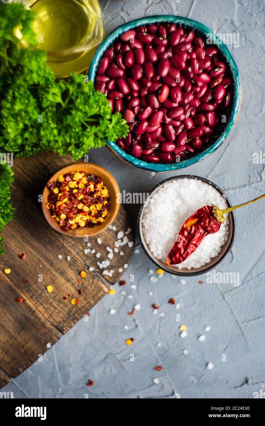 Cooning hi-res stock photography and images - Alamy