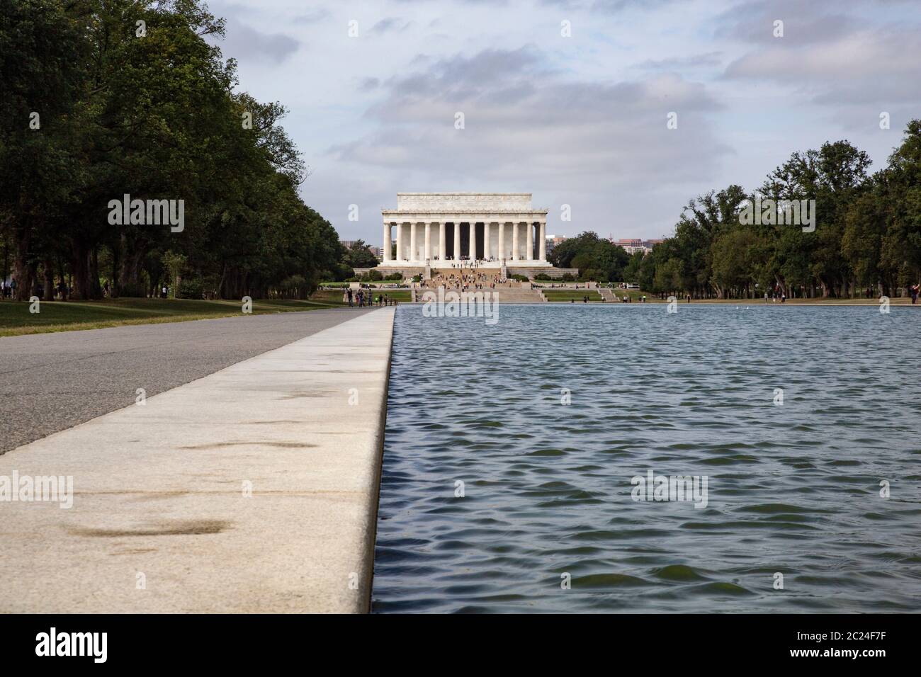 Park with famous landmark in capital of america Stock Photo - Alamy