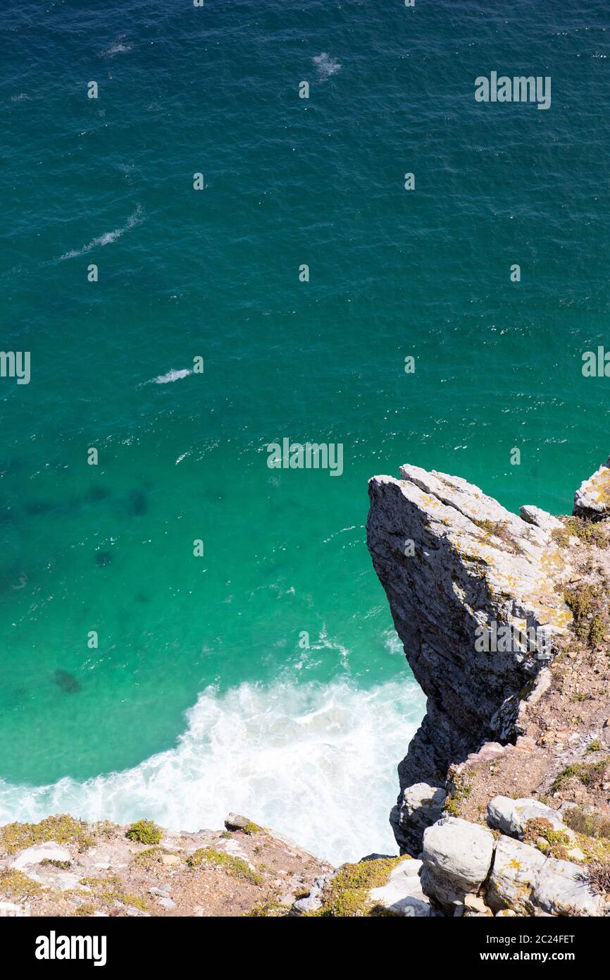 Ledge overhang hi-res stock photography and images - Alamy