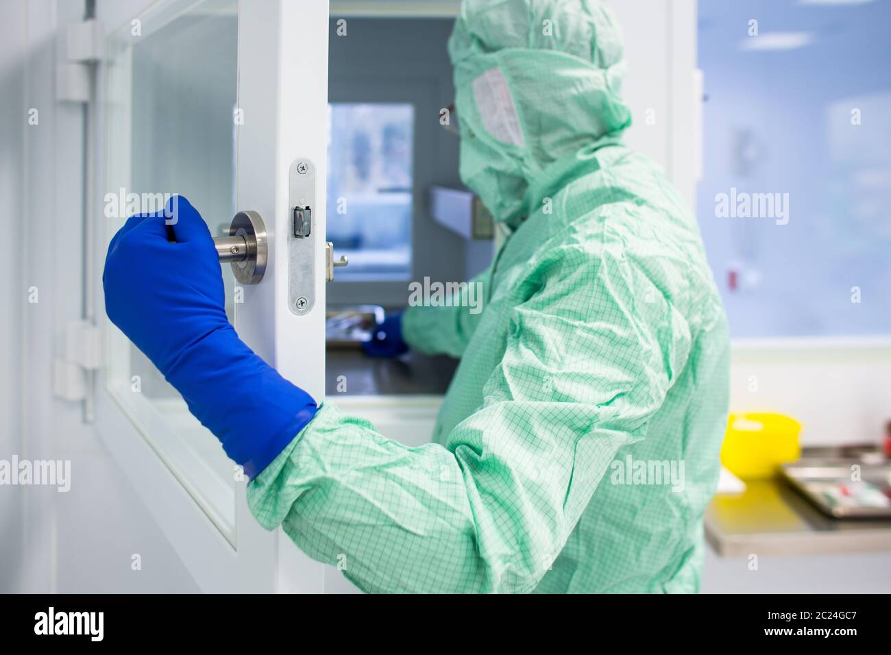 Lab environment hi-res stock photography and images - Alamy