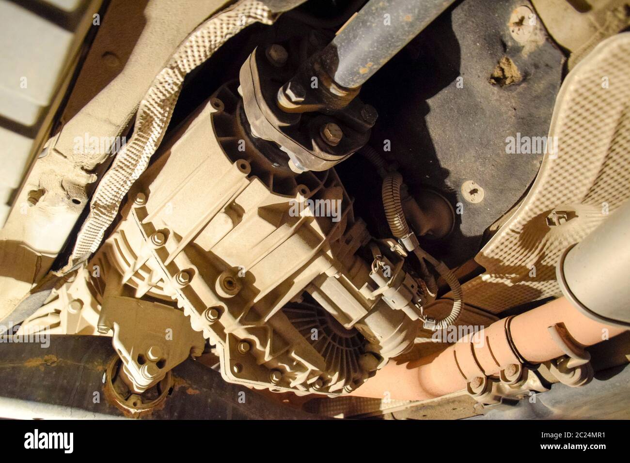 Reducer of torque transmission to the rear axle of the car. Car service ...