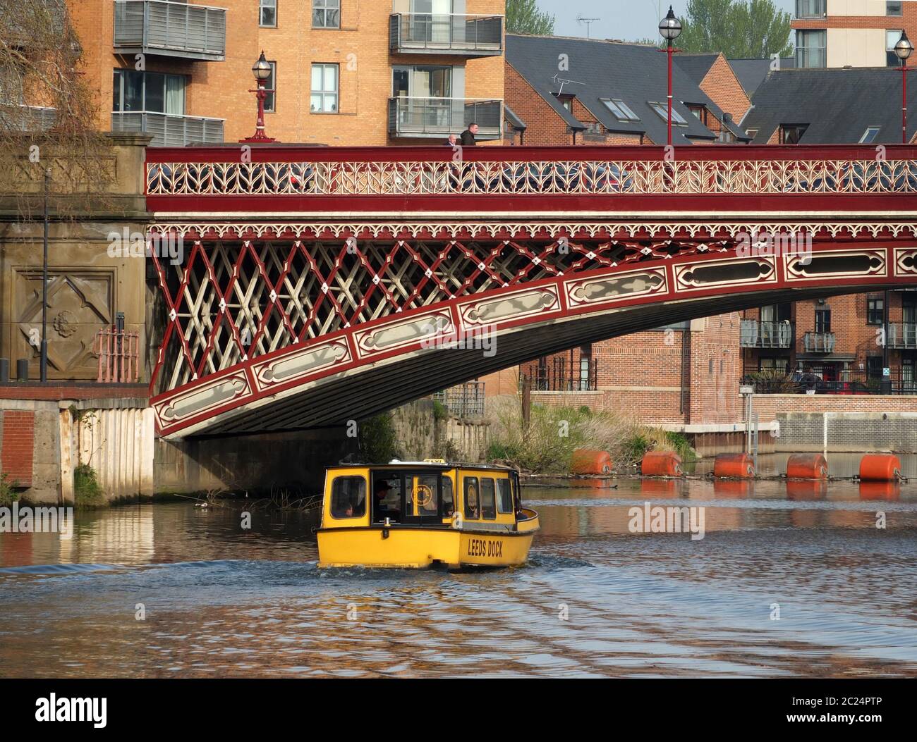 Leeds bridge over river aire hi-res stock photography and images - Alamy