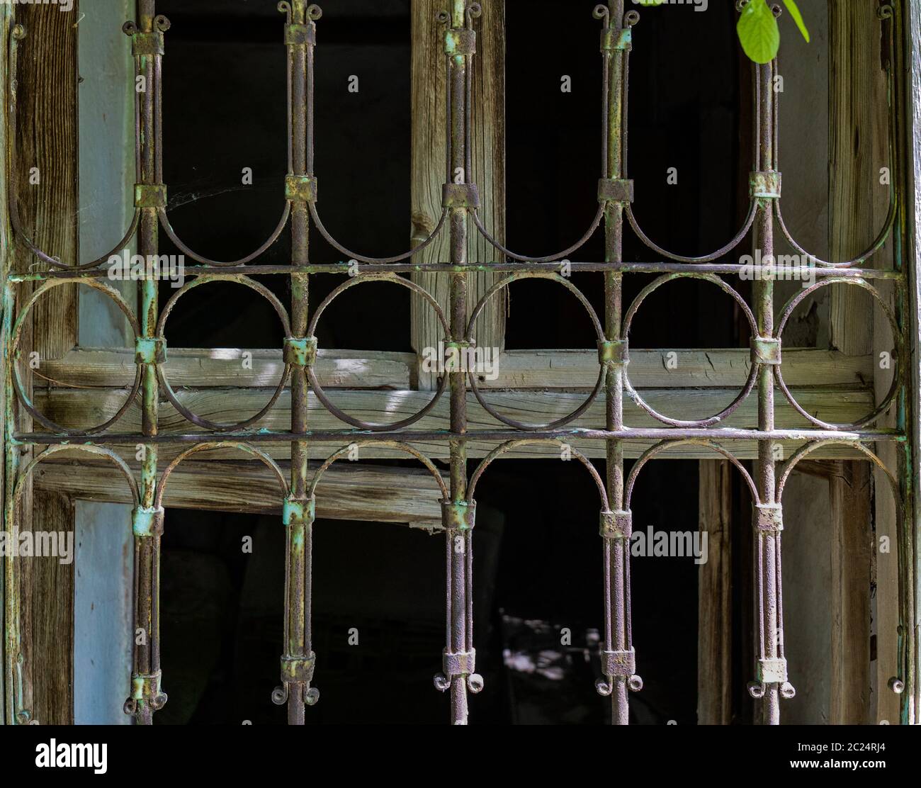 Rusty iron railing prison hi-res stock photography and images - Alamy