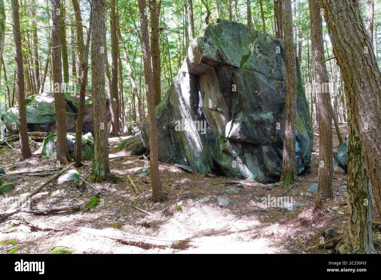 Huge blocks of stone hi-res stock photography and images - Alamy