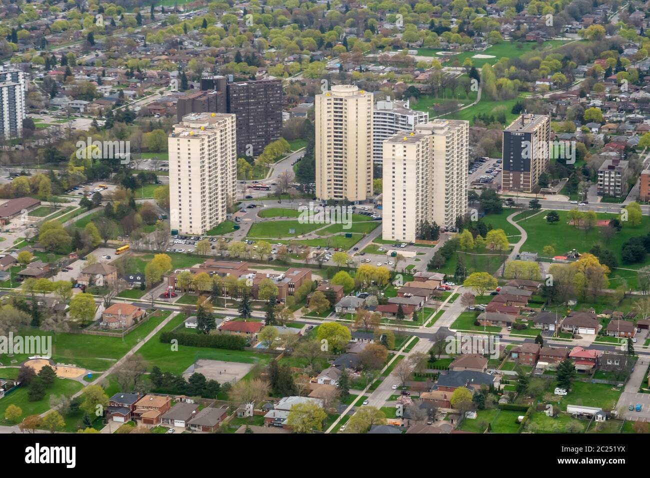Toronto skyline aerial hi-res stock photography and images - Alamy
