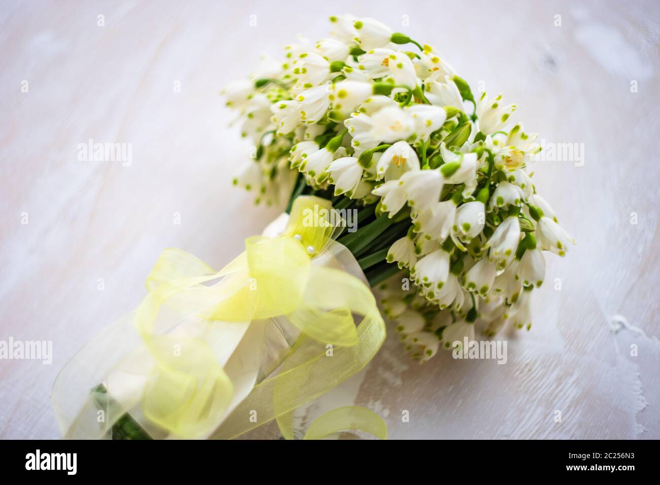 Bridal bunch with snowdrops Stock Photo - Alamy