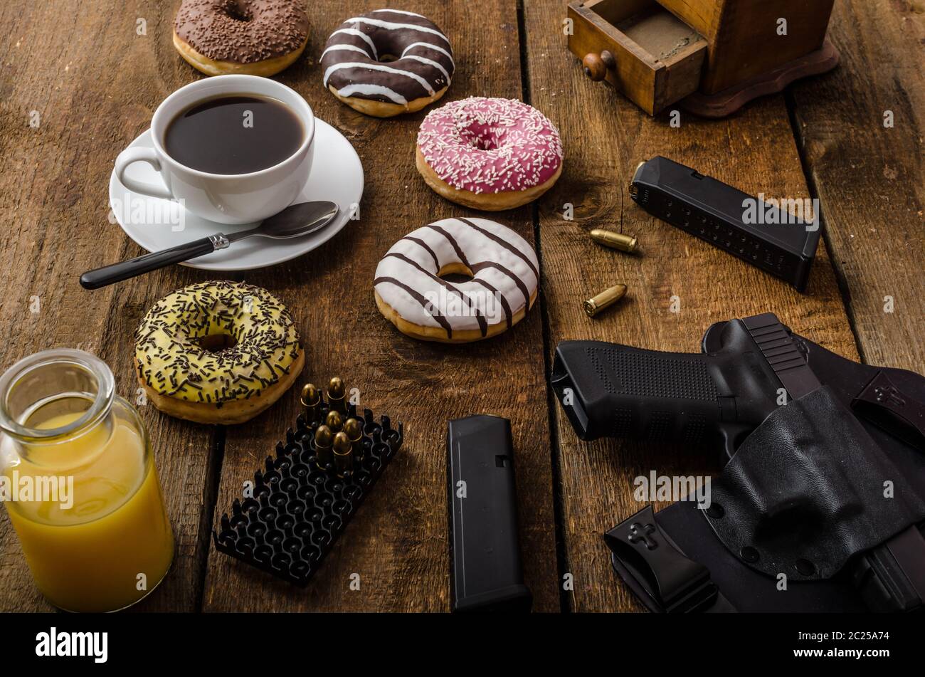 Cops and donuts hi-res stock photography and images - Alamy