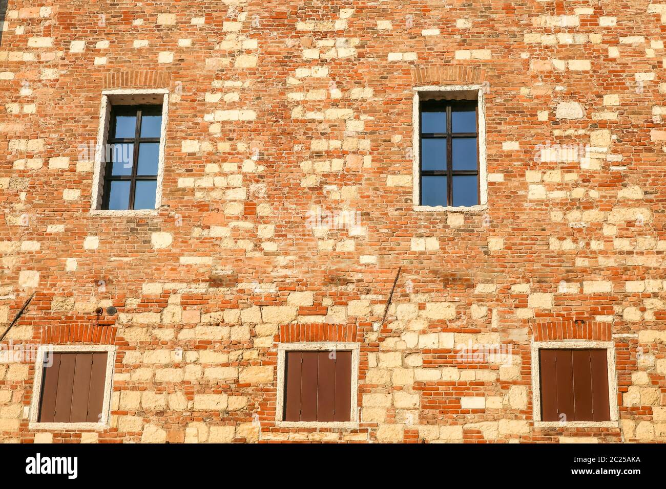 windows in the facades of ancient Venetian houses Stock Photo - Alamy
