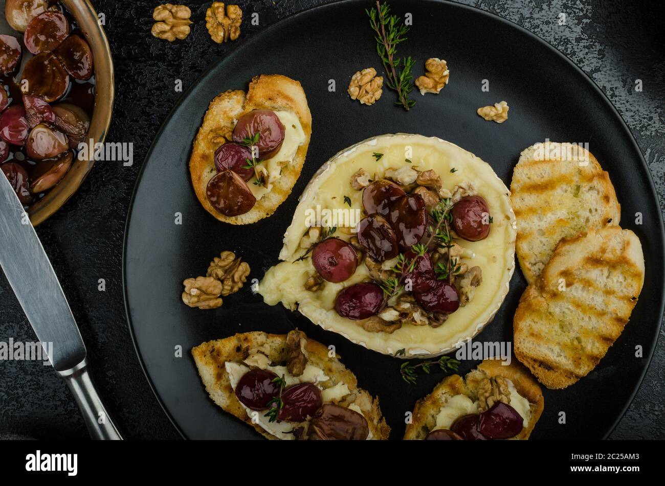 Brie baguette cranberry hi-res stock photography and images - Alamy